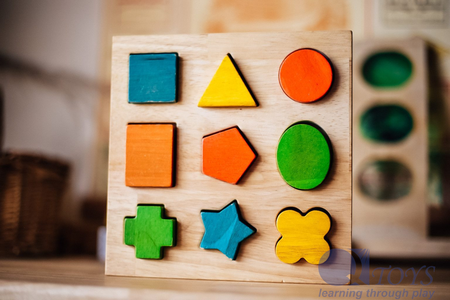 Basic Shape Board - QToys - Learning through Play